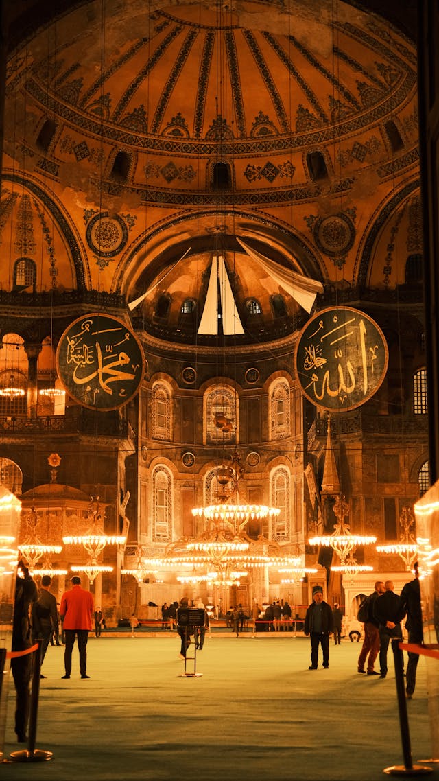 Essential Cultural Etiquette for Tourists in Turkey